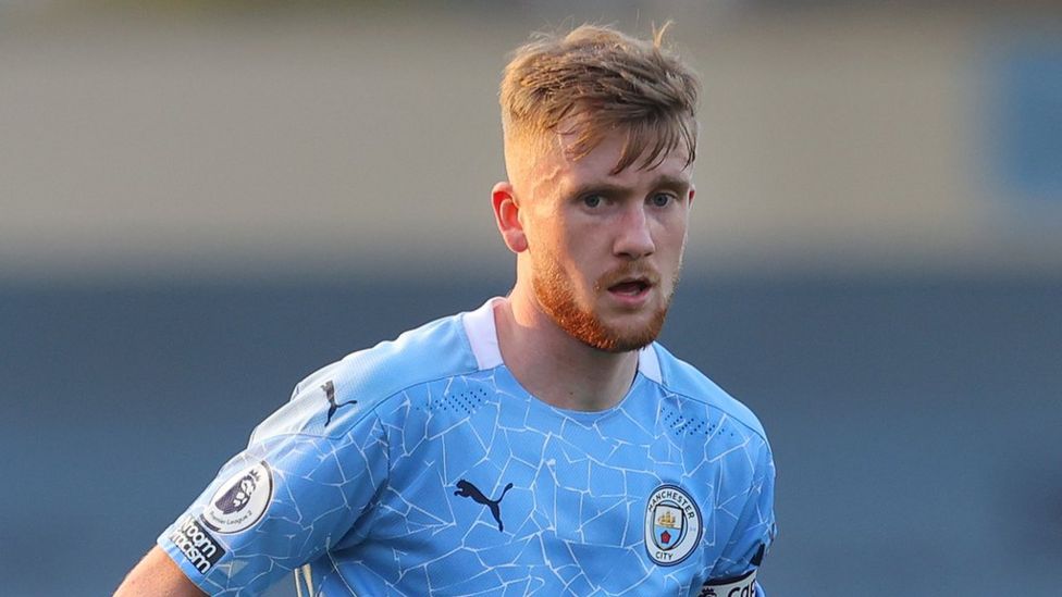 Wolves sign midfielder Tommy Doyle on loan from Manchester City - BBC Sport