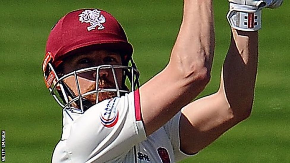 County Championship: Somerset's James Hildreth reaches 184 against ...