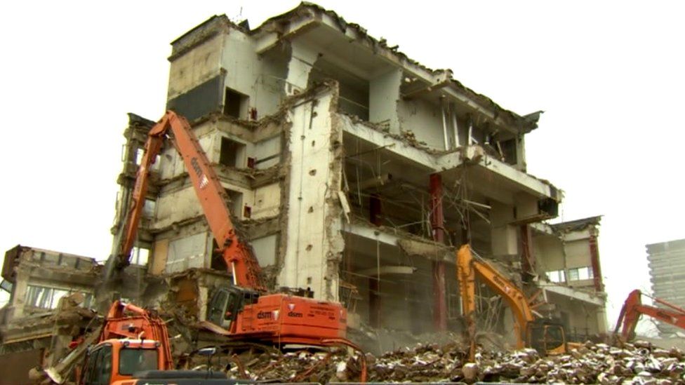 Coventry Royal Mail office demolition last stage under way - BBC News
