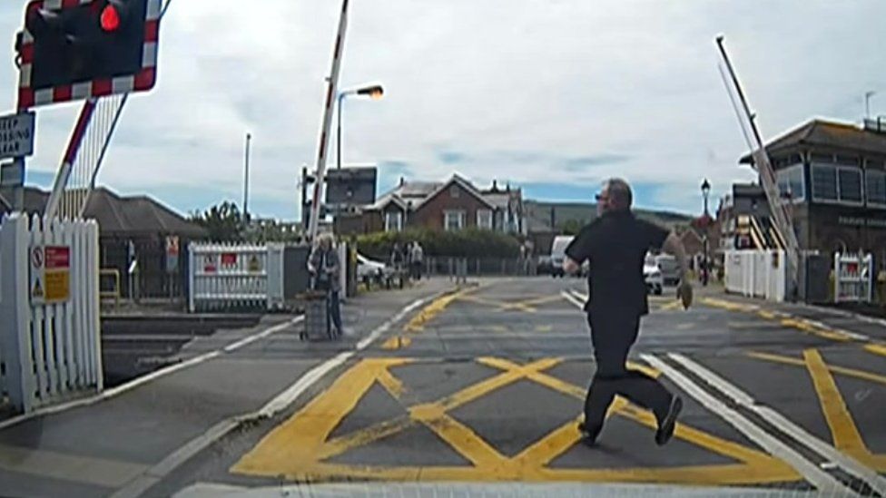 Network Rail reviews Polegate level crossing after woman hit - BBC News