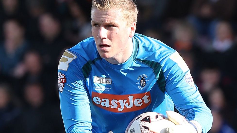 Dagenham sign Leo Donnellan and Curtley Williams - BBC Sport