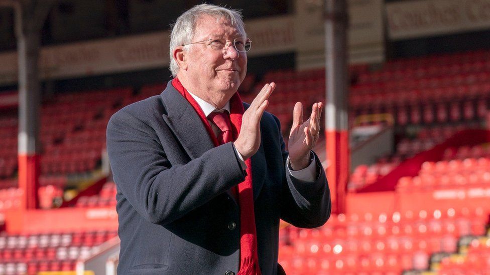 Sir Alex Ferguson statue unveiled at Aberdeen's Pittodrie Stadium - BBC ...