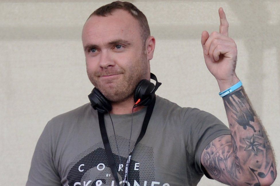 Groove Loch Ness tribute to Inverness DJ Ross Lyall - BBC News