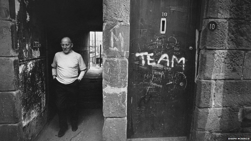 'Father of modern Scots photography' Joseph McKenzie dies - BBC News
