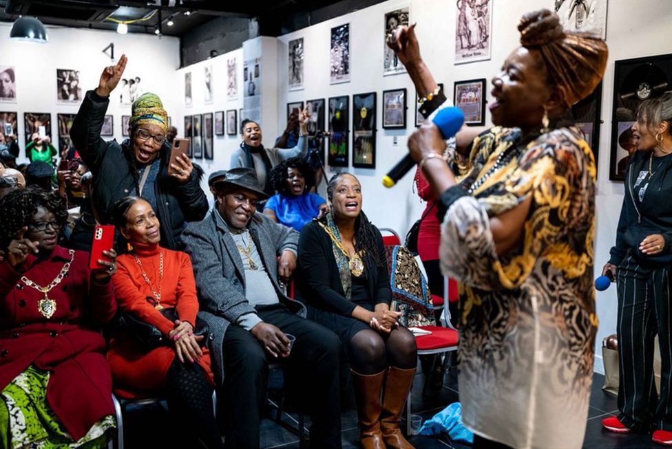 In pictures: Windrush generations mark 75th anniversary - BBC News