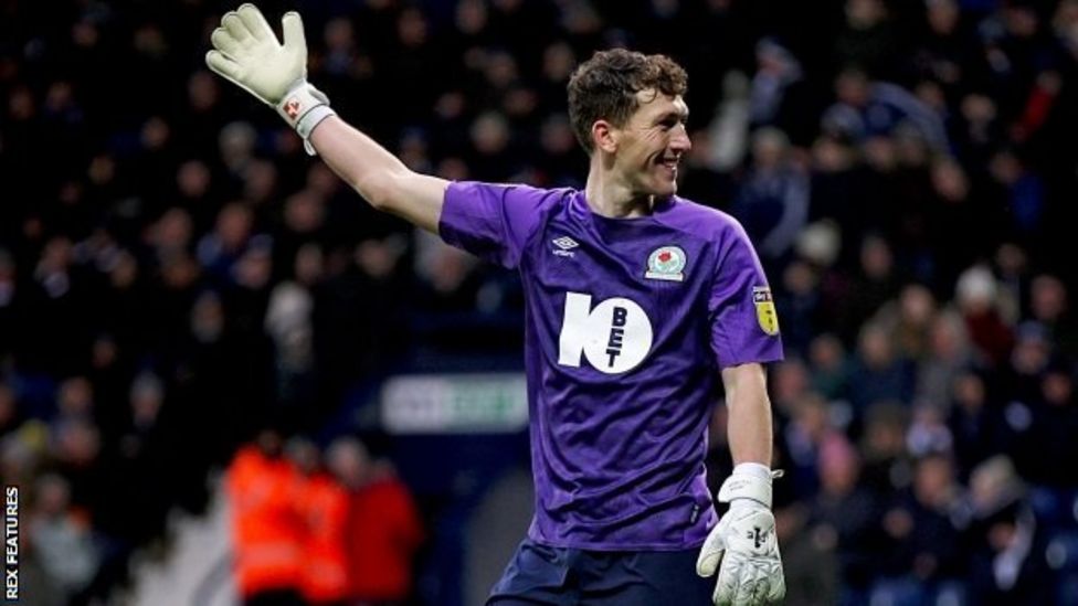 David Raya: Blackburn Rovers keeper in hospital after breaking nose in ...
