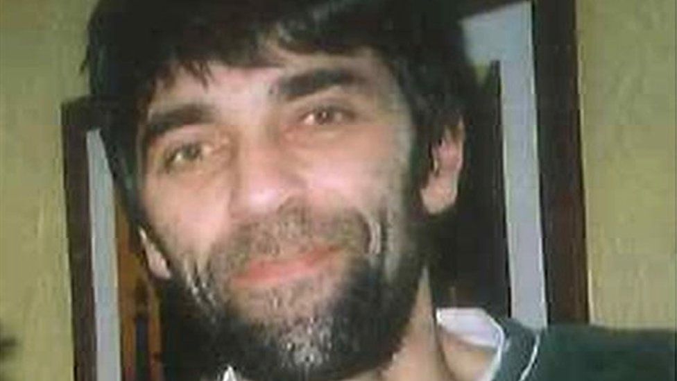 Richard Bernard murder: Teenager sentenced to life - BBC News