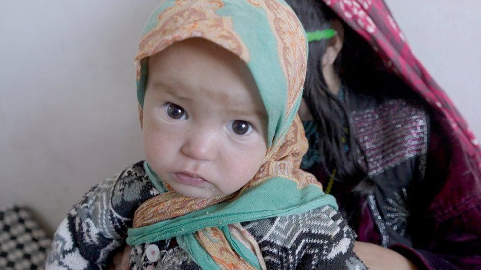 Afghanistan: Baby lost in Kabul evacuation is reunited with family ...