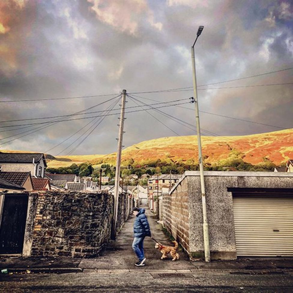 Y Rhondda drwy lygaid Siôn Tomos Owen - BBC Cymru Fyw