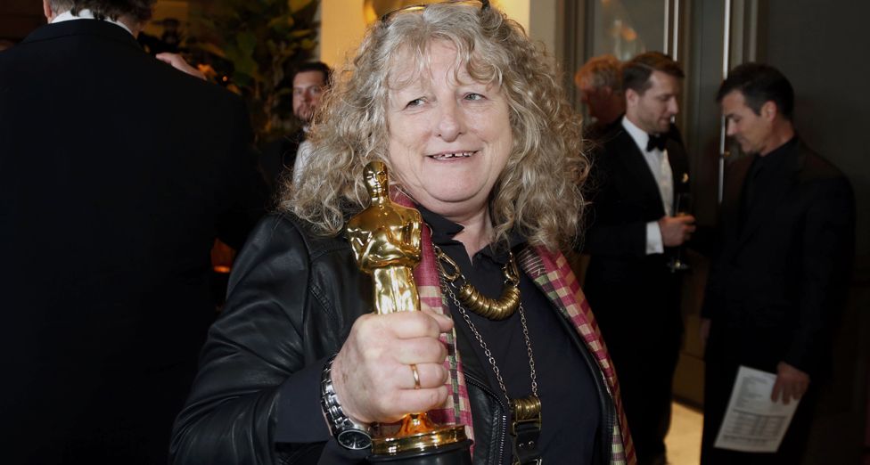 Newspaper headlines: State pension retirement age and 'national offer ...