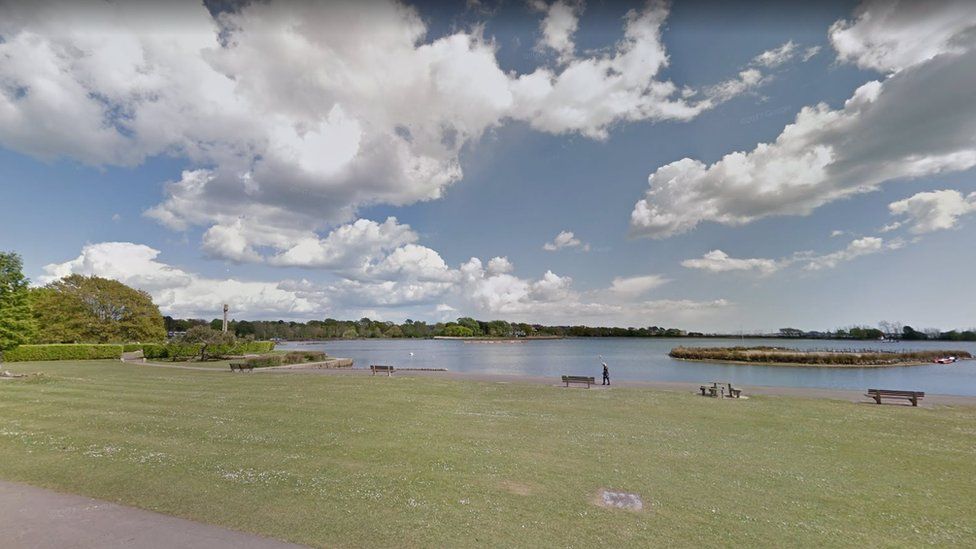 Poole Park mini railway future 'in doubt' - BBC News