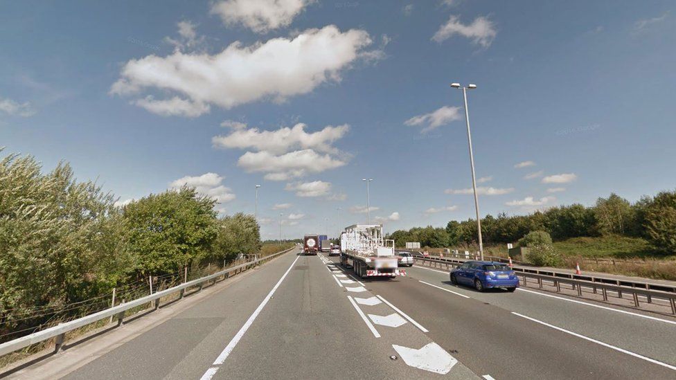 M11 concrete crash death still a mystery - BBC News