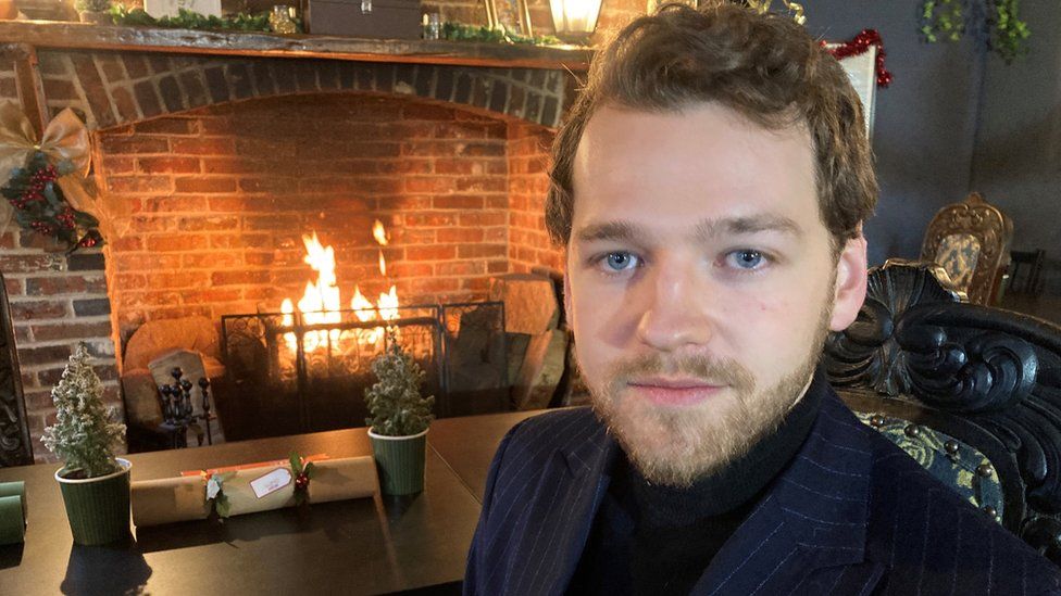 Norwich chef opens Gatherers restaurant for Christmas meals - BBC News