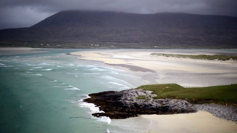 Caution urged for return of tourism in Western Isles - BBC News