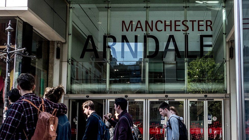 Manchester Arndale: Appeal after teen causes evacuation - BBC News