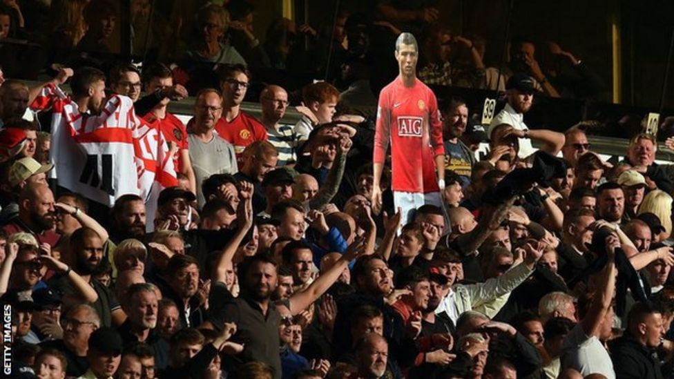 Cristiano Ronaldo: Man Utd fans & players celebrate CR7's return - BBC ...