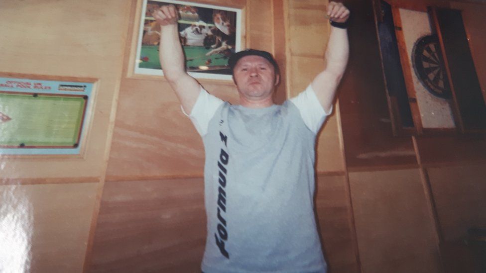 Martin Dines murder: Injuries 'beyond belief', says father - BBC News