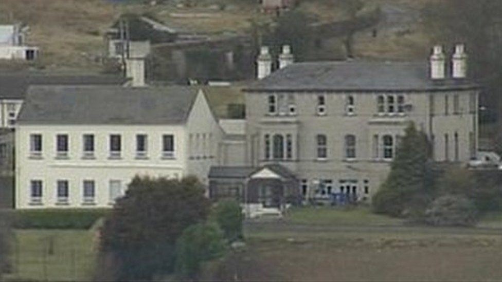 Jon McCourt: Councillors to re-examine freedom of Derry decision - BBC News