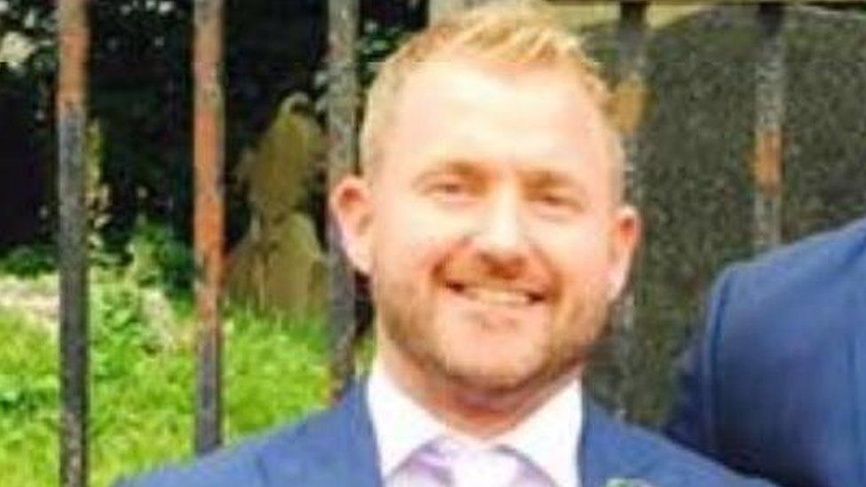 Body found in sea after Vale of Glamorgan 10-day search - BBC News