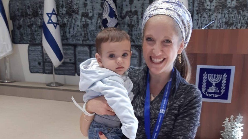 Pryderon Cymry wrth i'r sefyllfa yn Israel waethygu - BBC Cymru Fyw