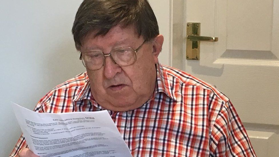 Blind man's legal fight over hospital small print letters - BBC News