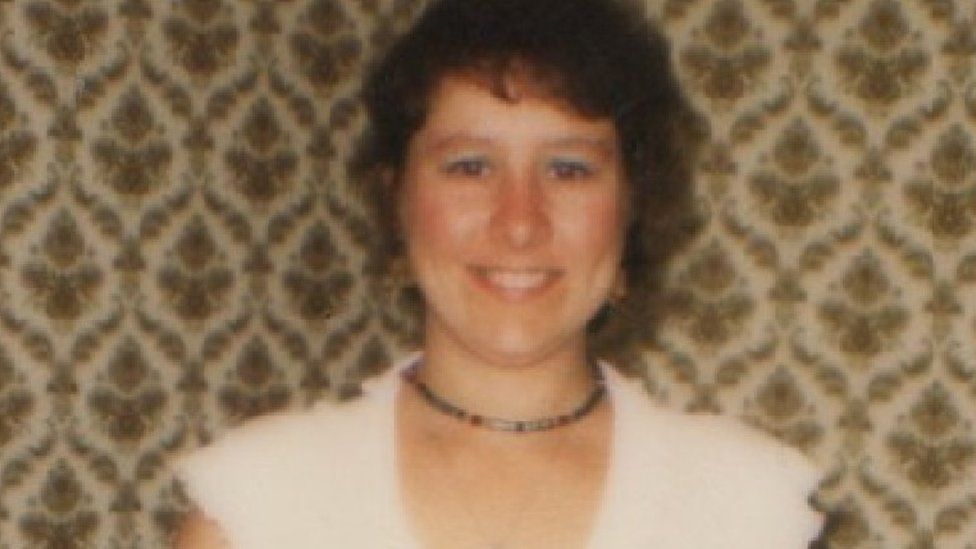 Kathleen Griffin: Grandmother killer's release date pushed back - BBC News