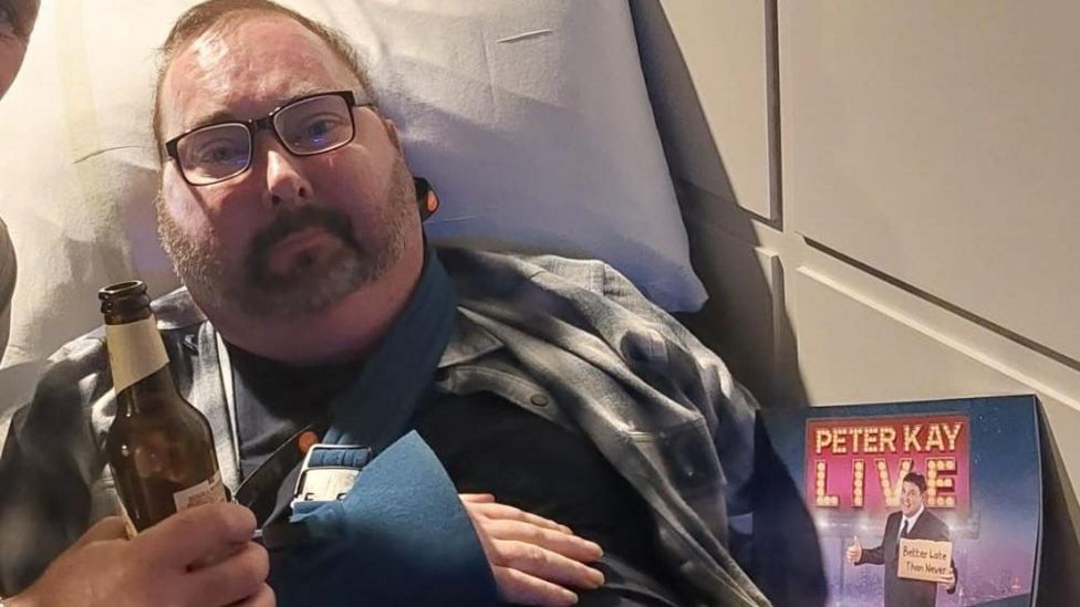Peter Kay show wish granted for terminal cancer patient - BBC News