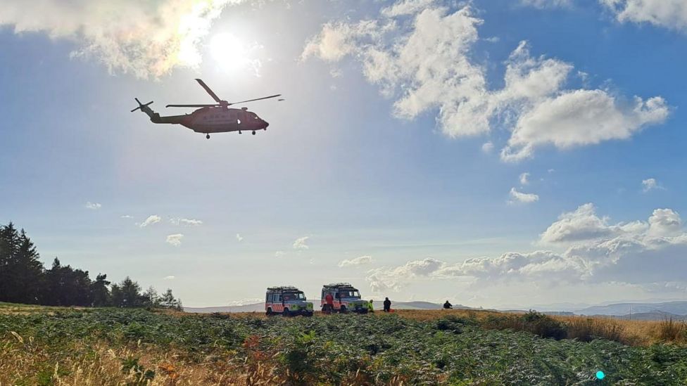Llangollen: Paraglider airlifted to hospital after crash - BBC News