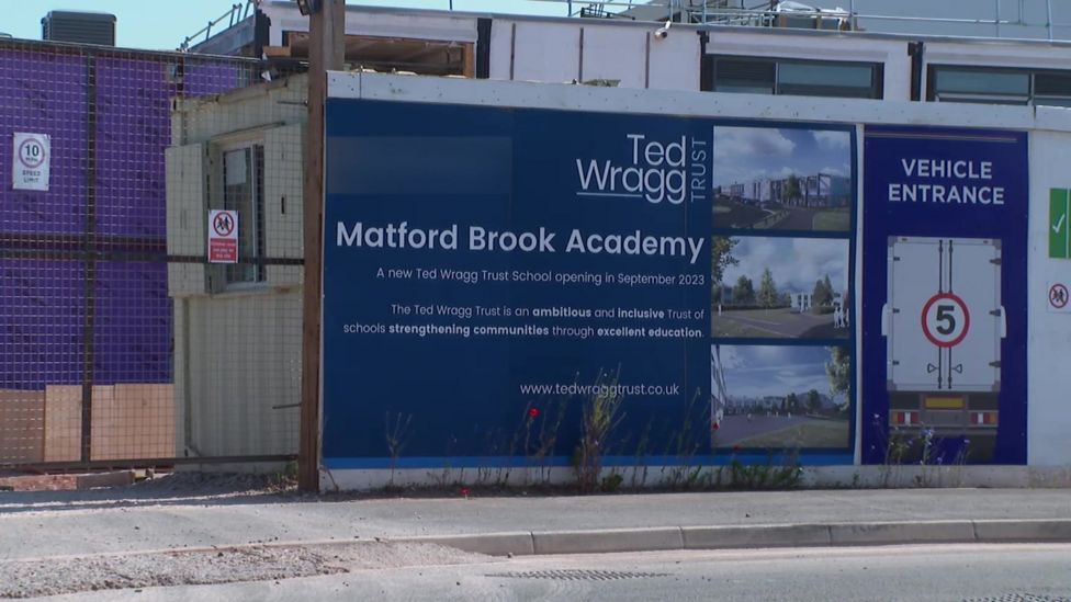 Matford Brook Academy Exeter delay warning - BBC News