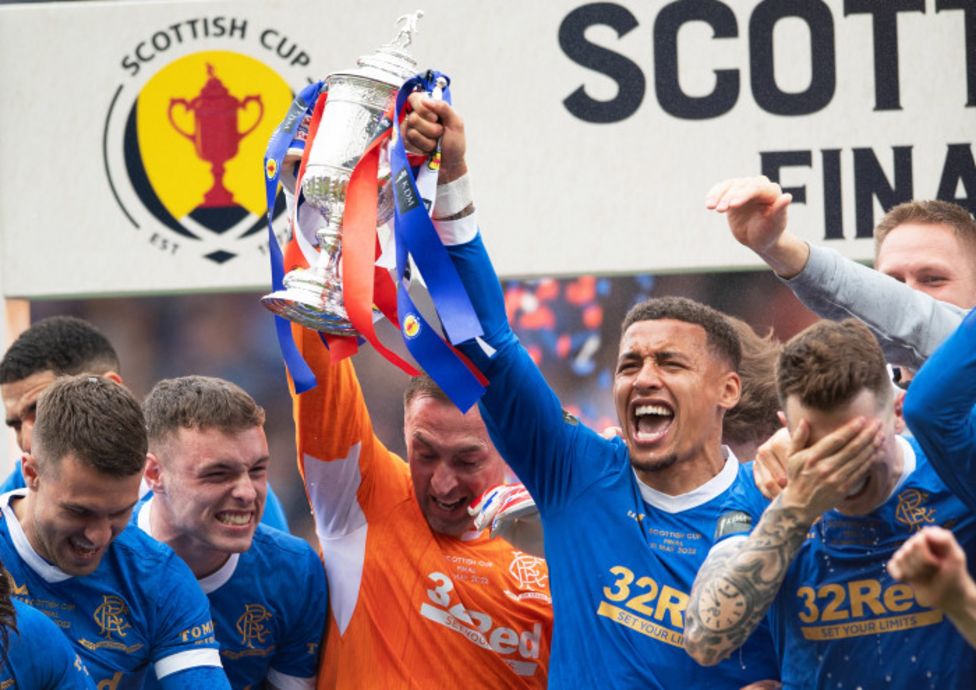 Rangers trio inducted into club Hall of Fame - BBC Sport