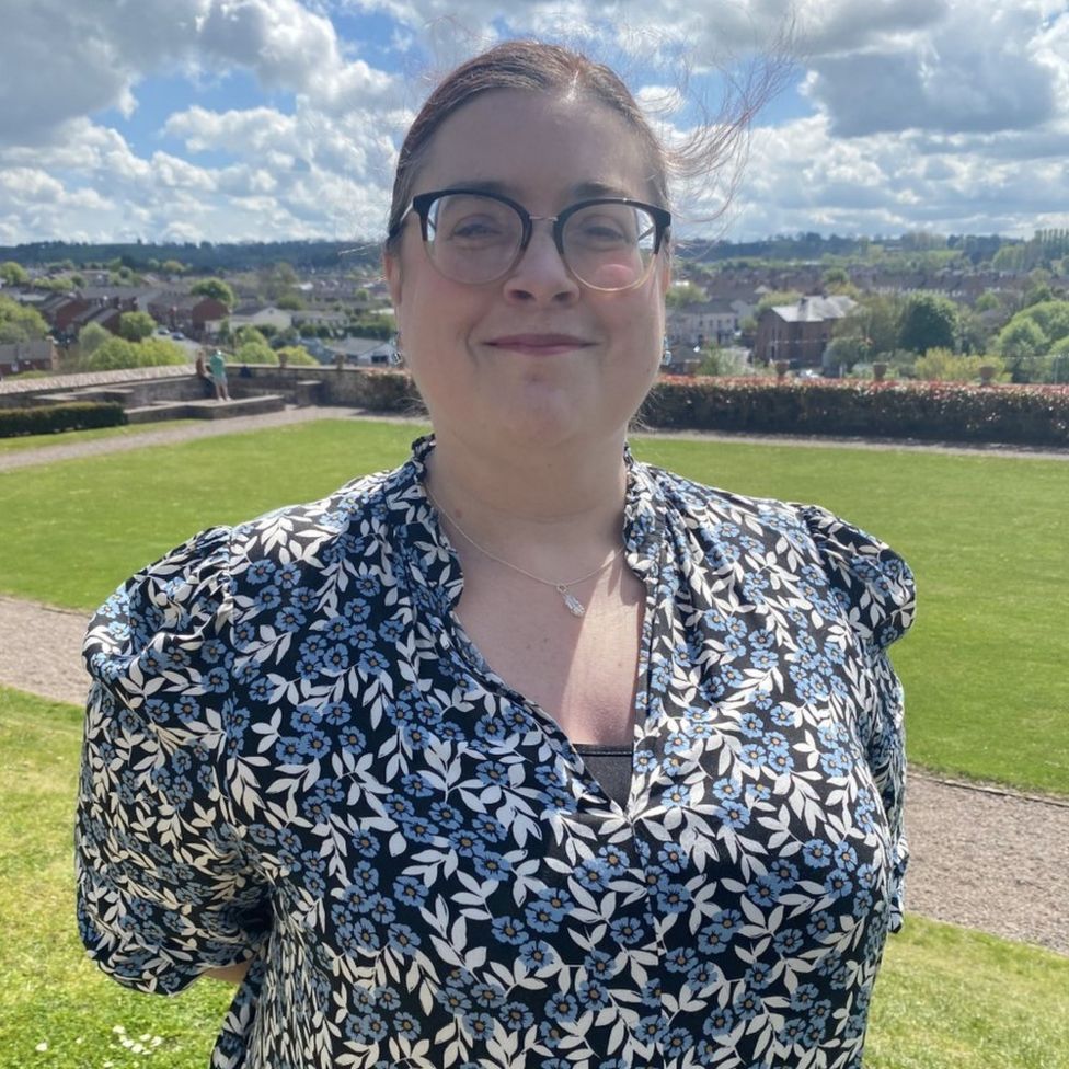 DUP chooses new leader amid debate over unionism's future - BBC News