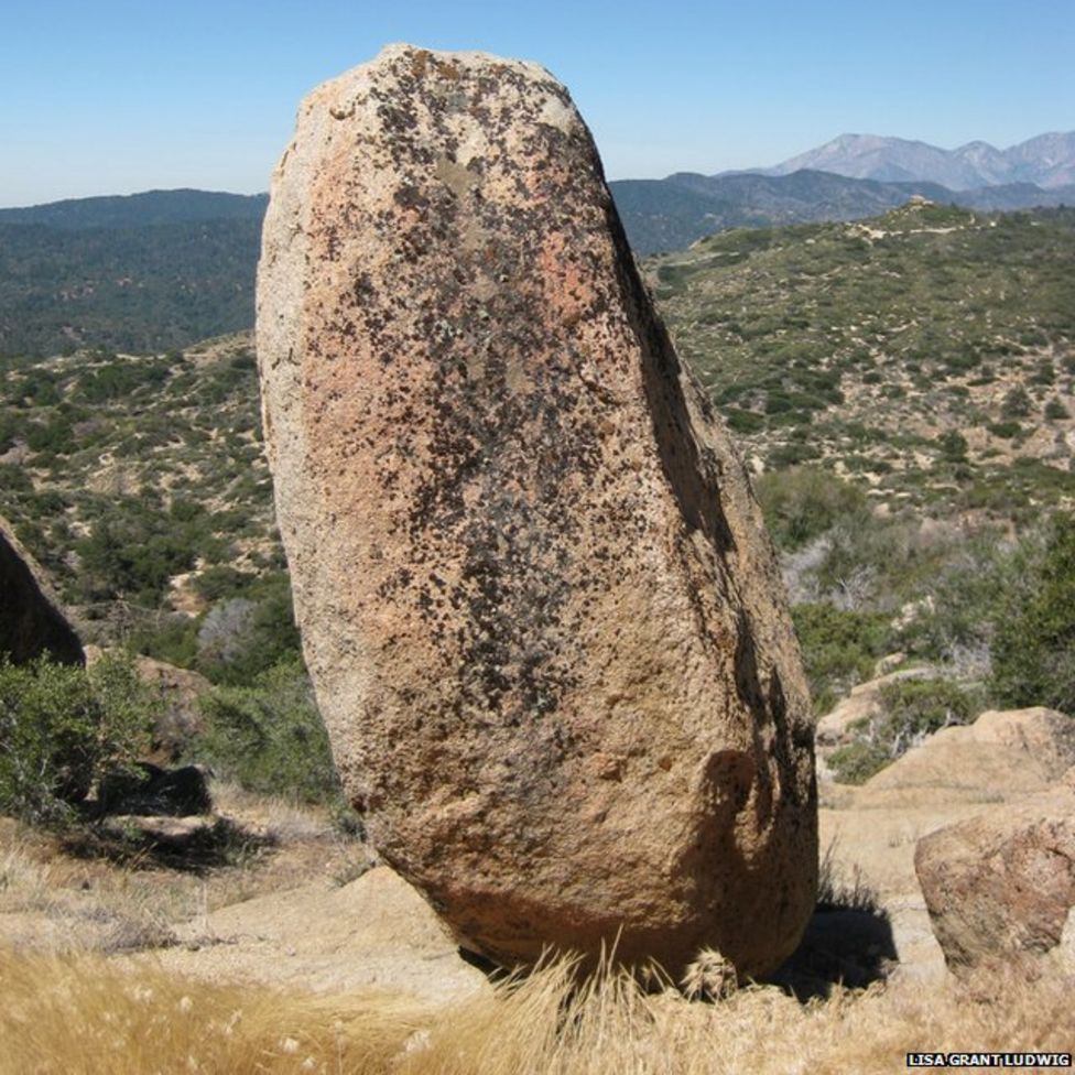 Balancing rocks trace history of 'jumping' earthquakes - BBC News