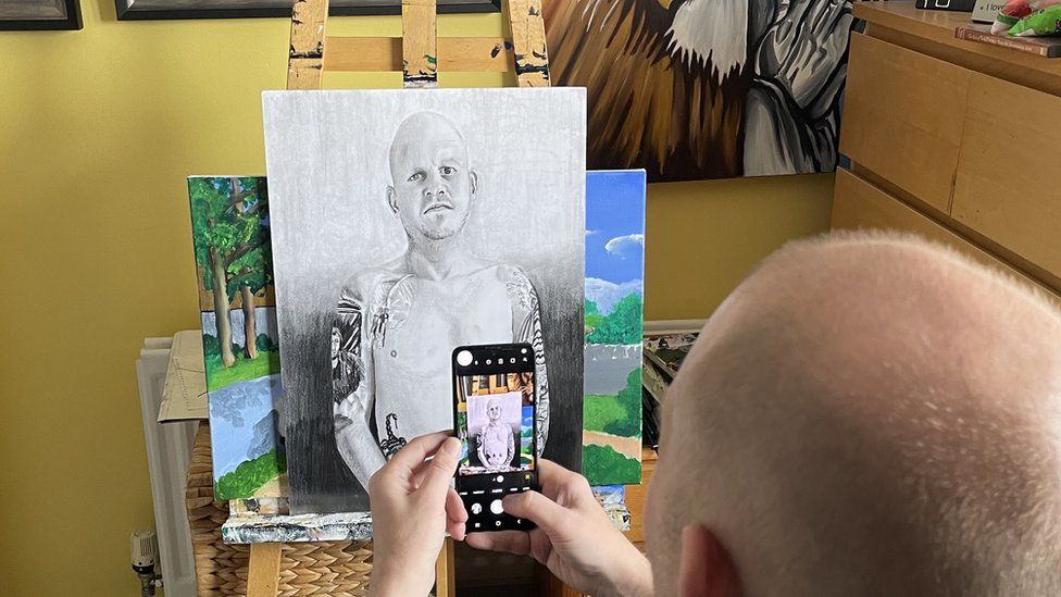 Royal Ulster Academy of Arts: Meet the talent in the X Factor for artists - BBC News