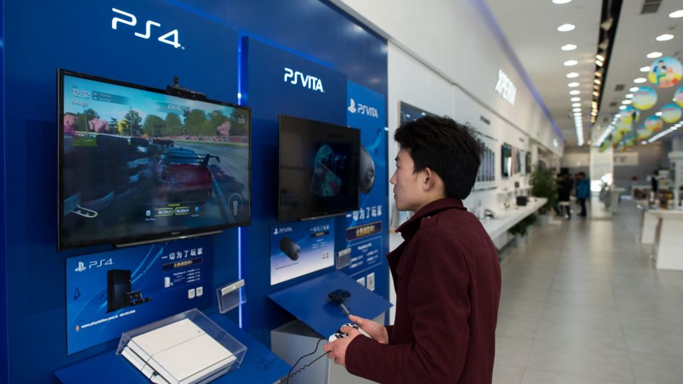 PS4 Pro: A generational leap or misstep? - BBC News