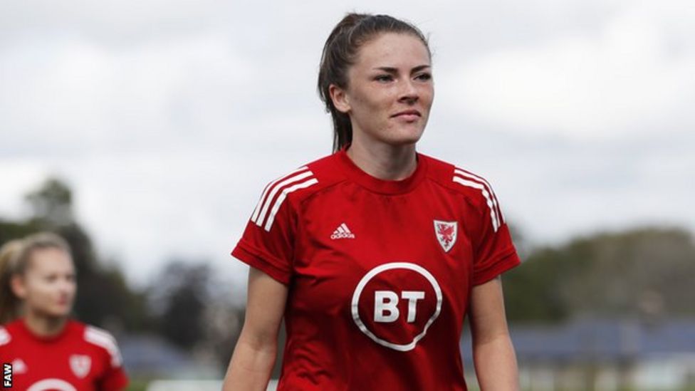 Chloe Williams: Wales and Manchester United midfielder rejoins ...