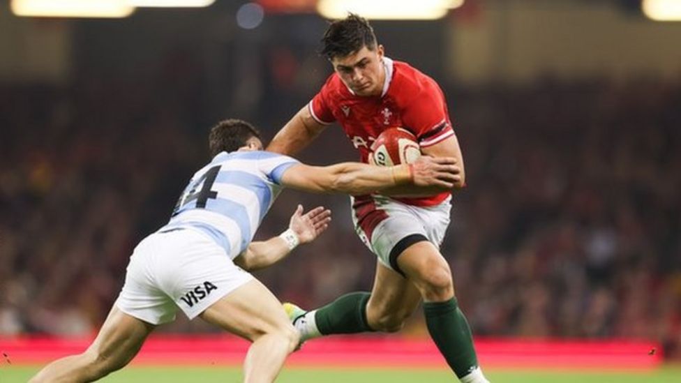 Josh Macleod yn dechrau wrth i Gymru herio Georgia - BBC Cymru Fyw