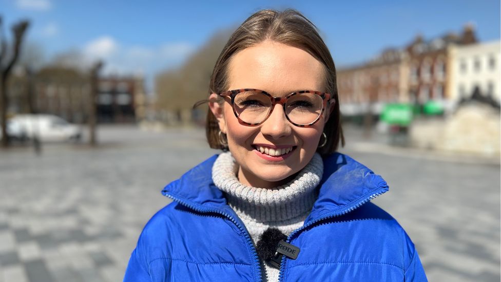 Salisbury vote over council tax after 44% increase planned - BBC News