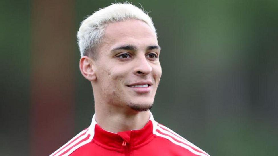 Antony to United 'has got legs' - BBC Sport