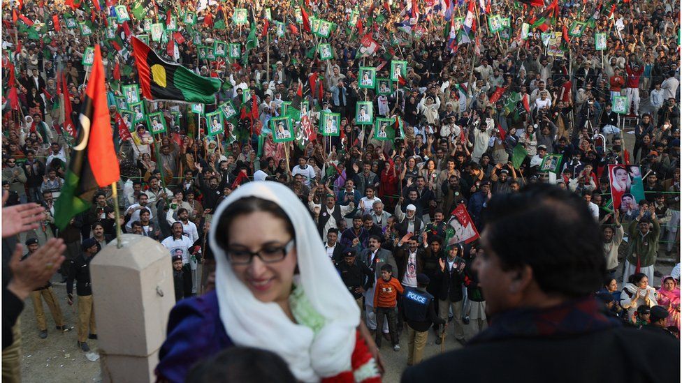 Benazir Bhutto assassination: 'Most wanted' in murder resurfaces - BBC News