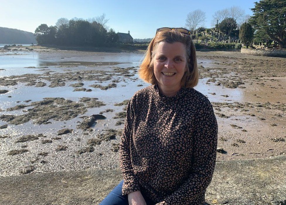 Lle i enaid gael llonydd: Nia Lloyd Jones - BBC Cymru Fyw