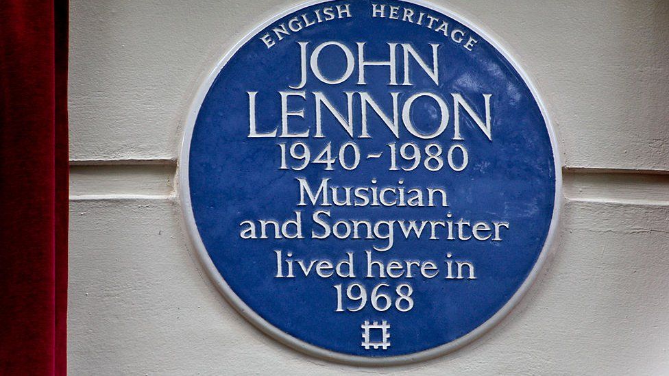 Blue plaque: What is a blue plaque? And who gets them? - BBC Newsround