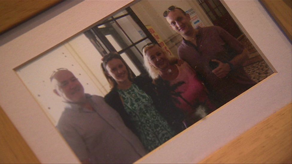 Antigua shooting victim Christopher Tester 'still critical' - BBC News