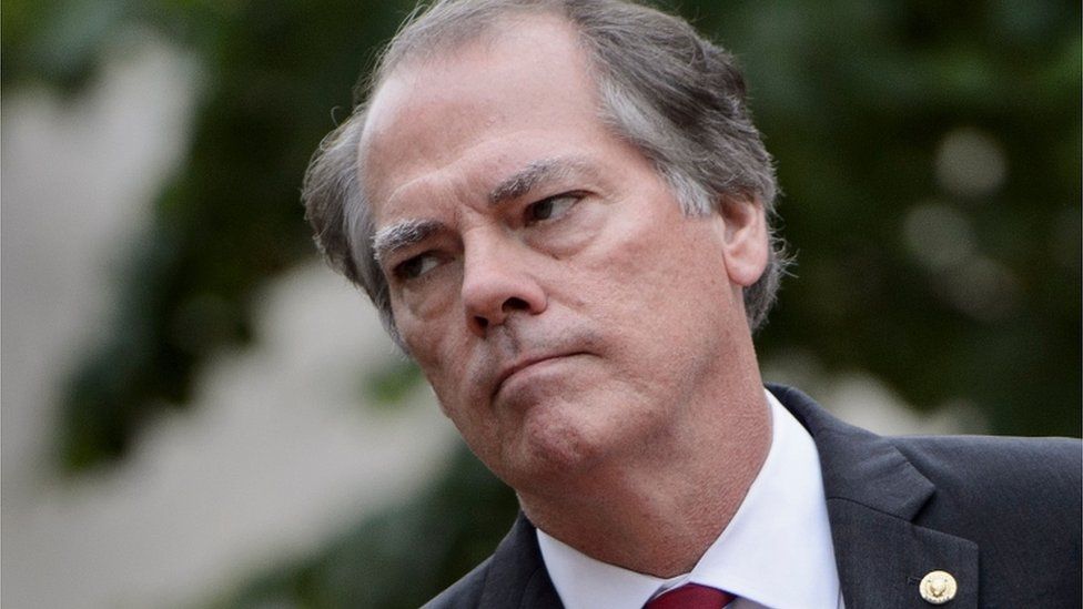 Ex-Senate aide James Wolfe turns himself in over 'FBI leaks' - BBC News