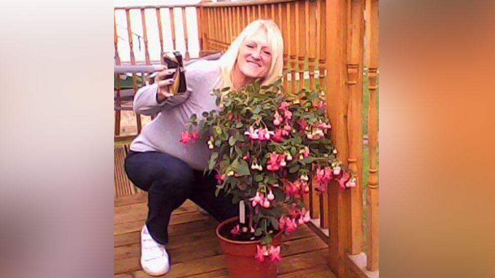 Murder charge over Summerlands caravan park death - BBC News