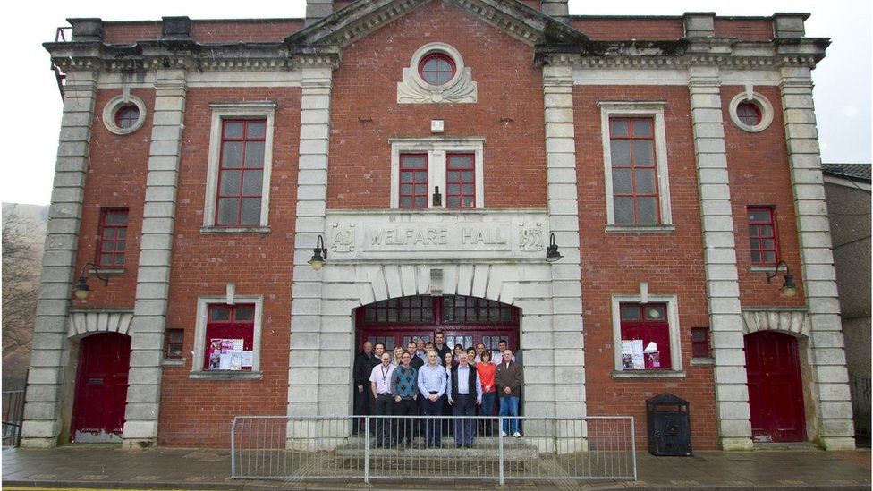 £500k for Rhondda Fach's last miners' welfare hall - BBC News