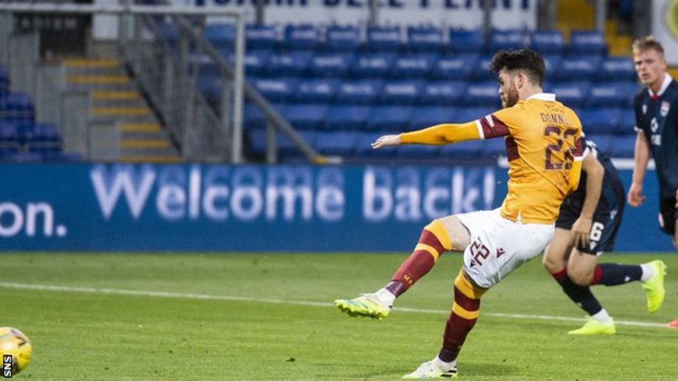 Liam Donnelly: Motherwell midfielder faces two months out - BBC Sport