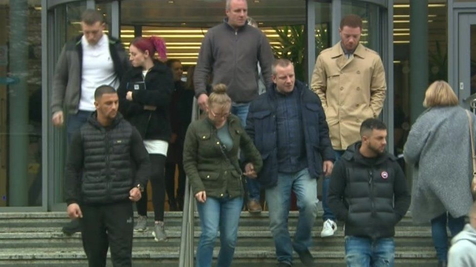 Sean Fitzgerald: Officer investigated over fatal shooting - BBC News