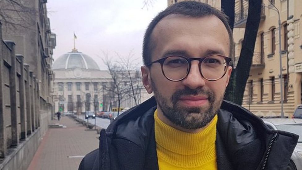 Ukraine Election Why Comic Zelensky Is Real Threat To Poroshenko Bbc