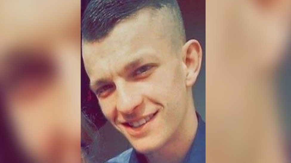 Ryan Vincent: Guard had no concerns about restraint - inquest - BBC News