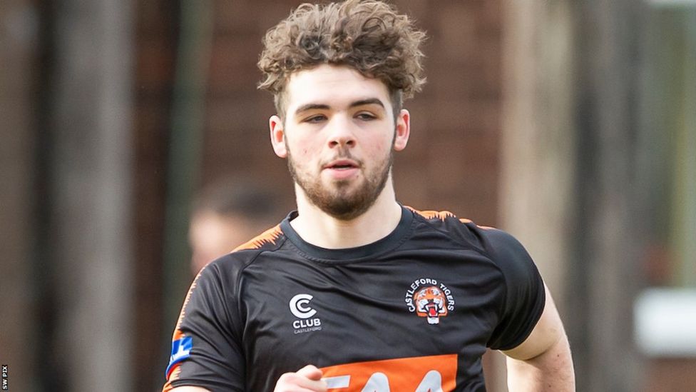 Mackenzie Scurr: Cornwall sign Bradford Bulls winger on loan - BBC Sport